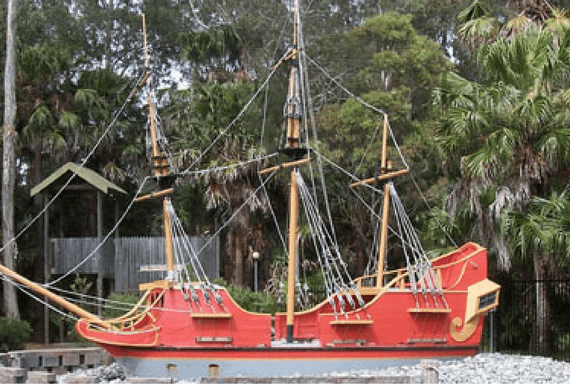 Smuggler's Cove Holiday Village - Caravan Camping NSW