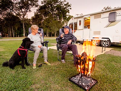 Caravan-Campfire-Dog-Holiday-Destination | NSW Caravan Camping Holiday ...